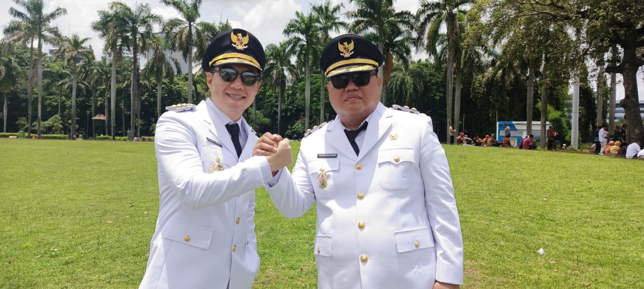 SAH!! Michael Thungari dan Tendris Bulahari Resmi Dilantik Bupati ...